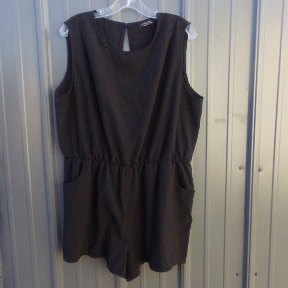 In-Voland | Pants & Jumpsuits | Involand Black Sleeveless Elastic Waist ...